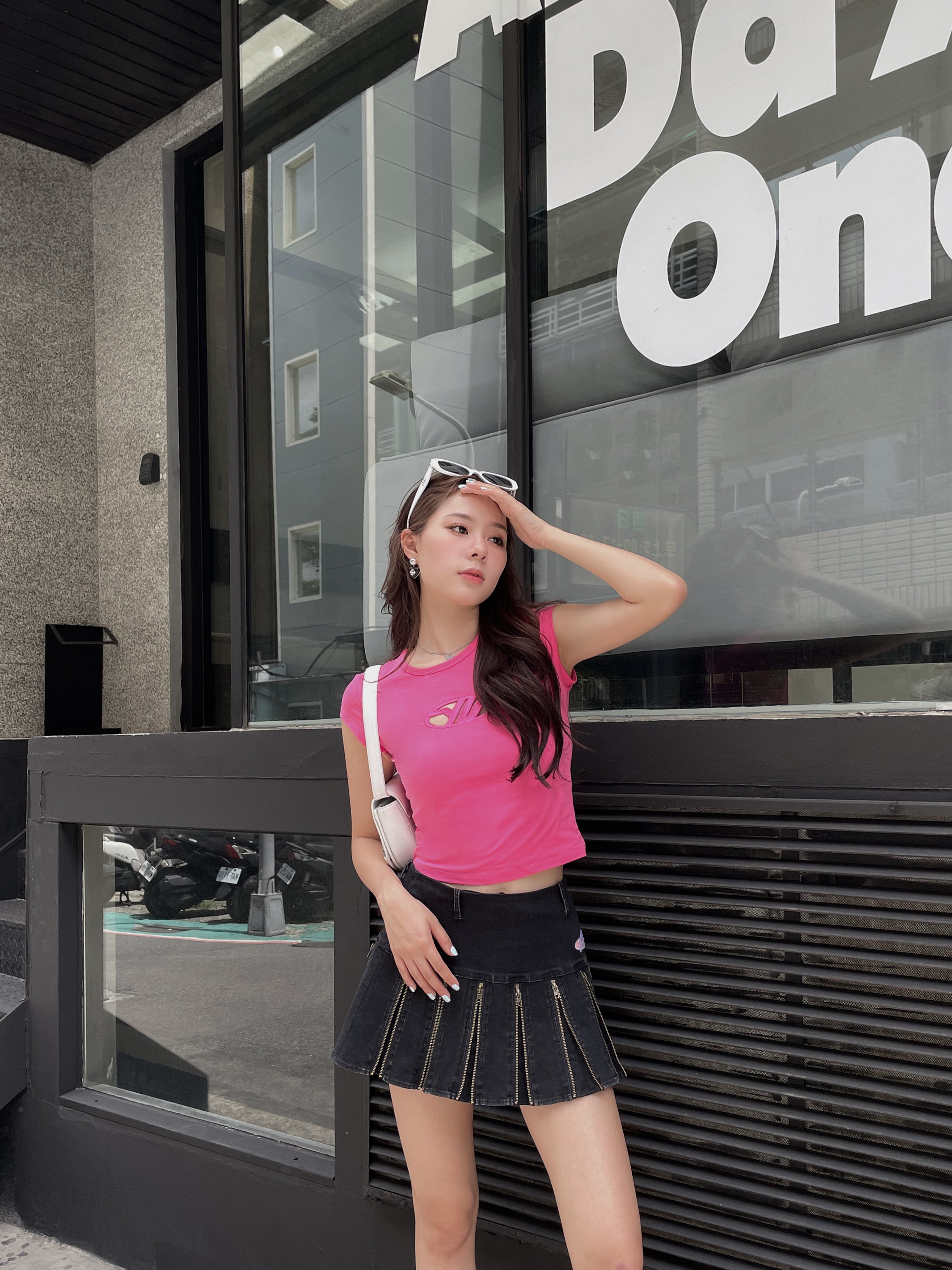 Let Me Think About It Top – YUYU ACTIVE